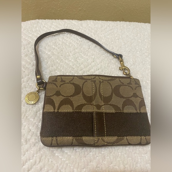 Coach | Bags | Coach Monogram Wristlet Wallet Iconic C Monogram Pattern ...